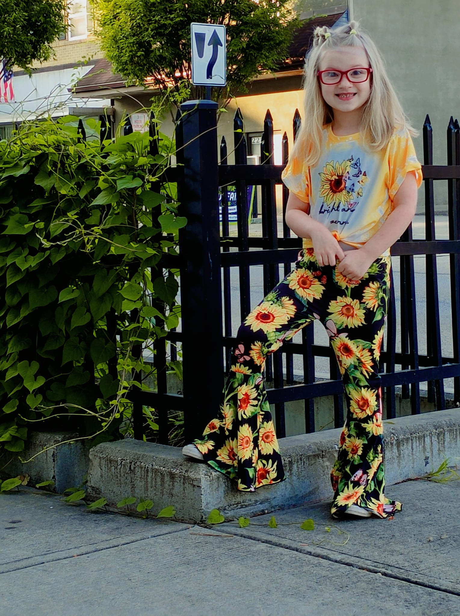 @MomMoments (Kayla Tackett) - Clothing for Daughters - Benable