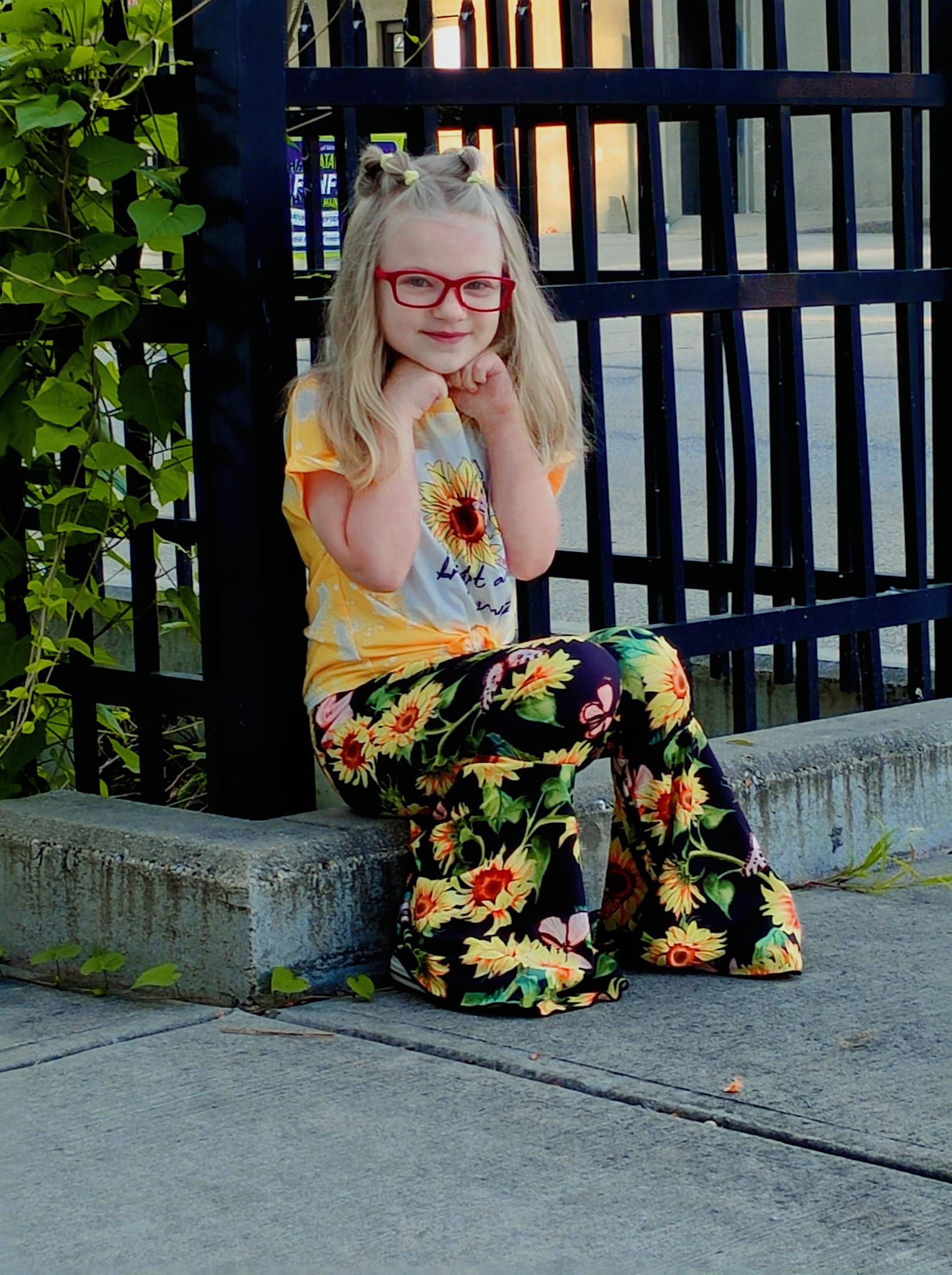 @MomMoments (Kayla Tackett) - Clothing for Daughters - Benable